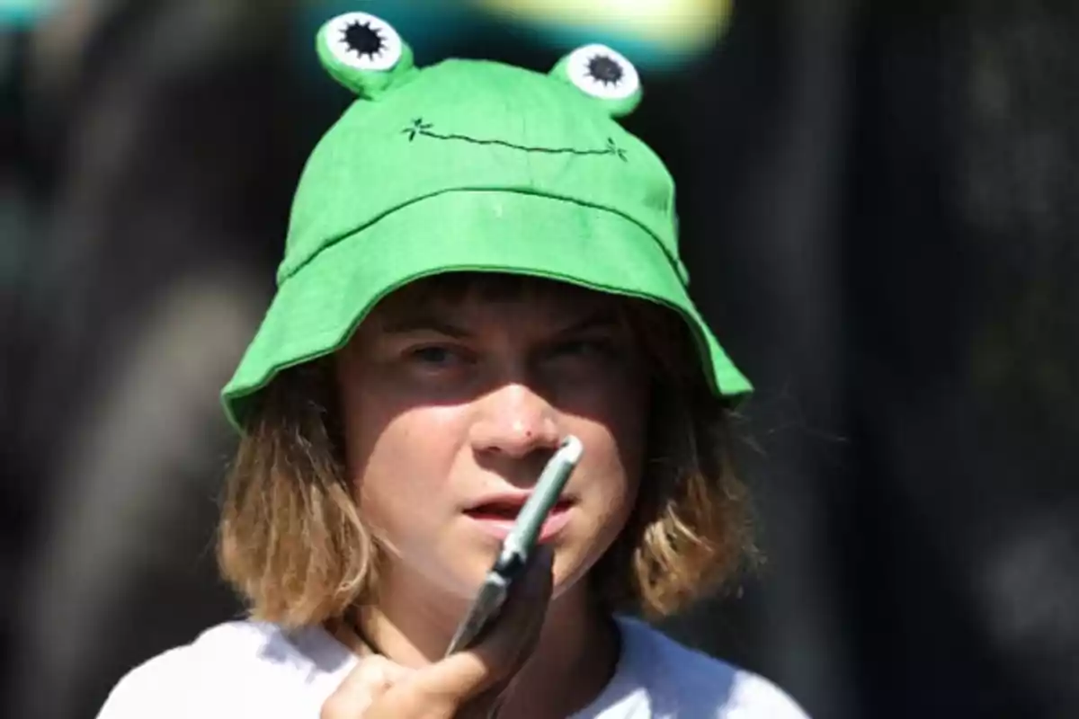 El sombrero de rana de Greta Thunberg: un nuevo símbolo de la ...